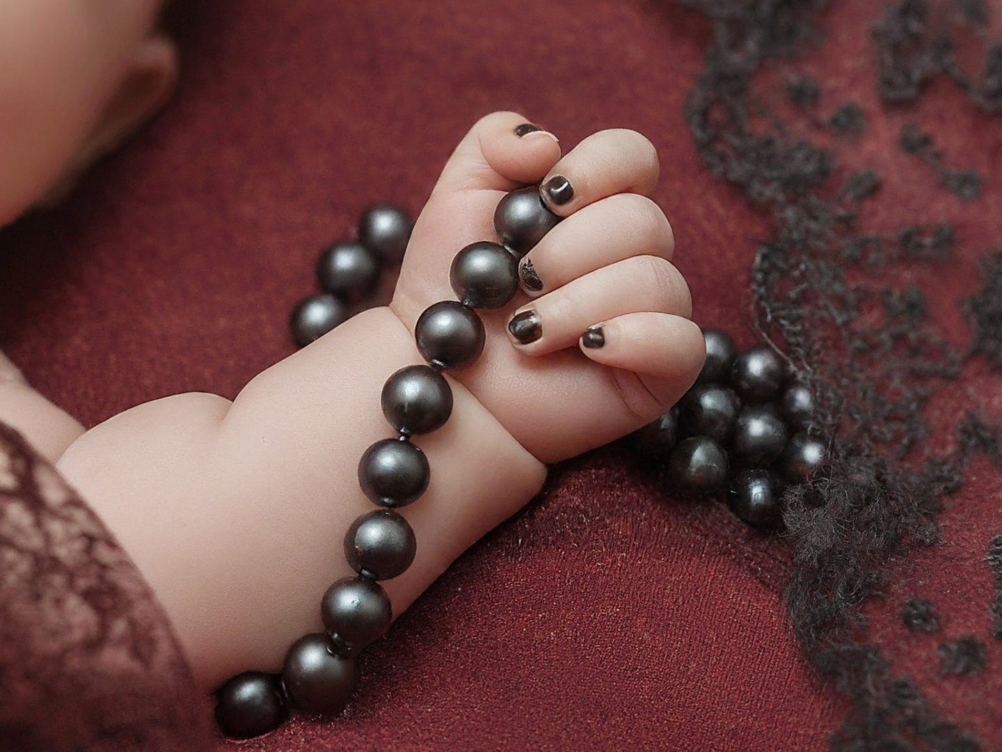 25+ noms de filles gothiques sombrement romantiques - Équilibre Élégant