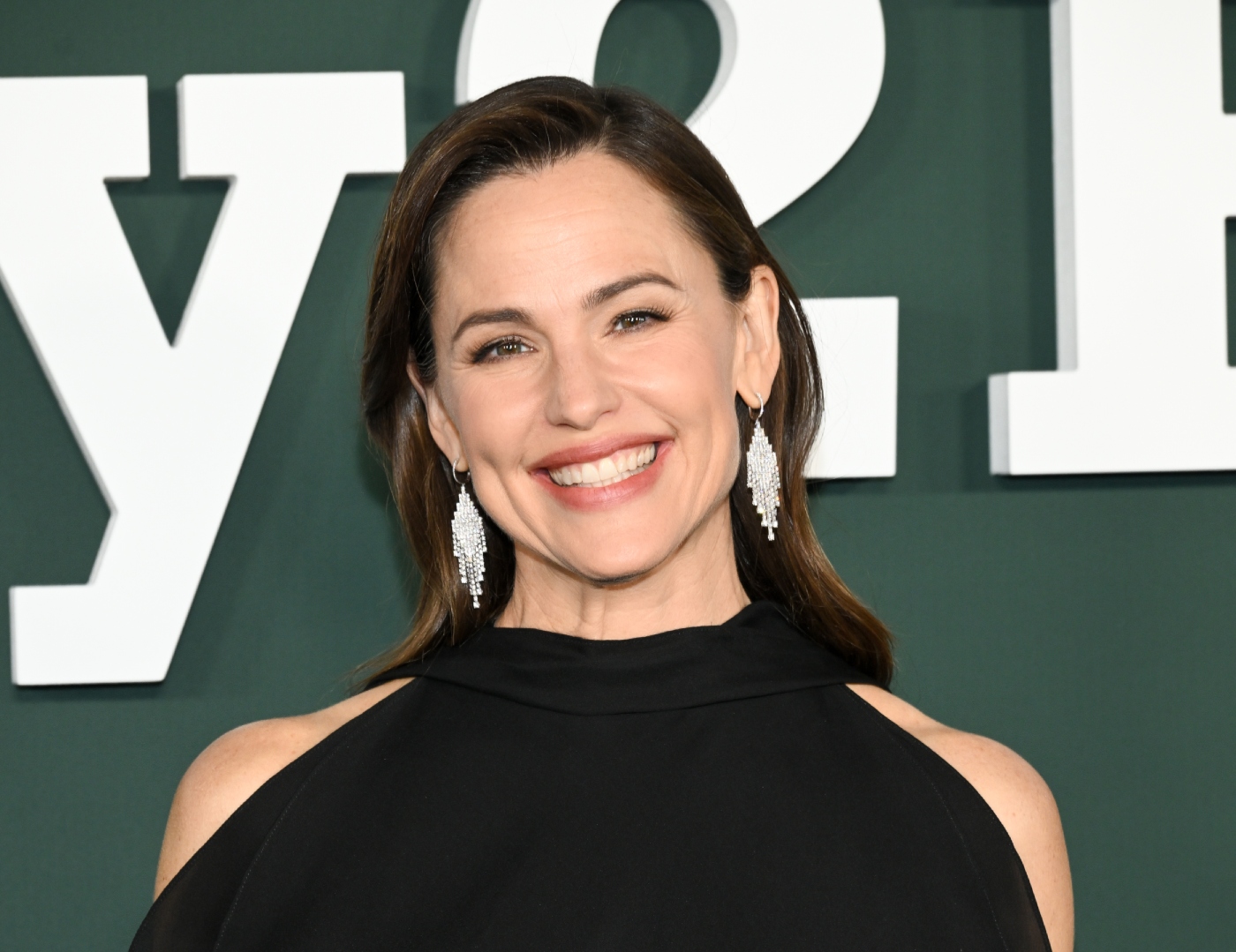 Jennifer Garner laisse les fans deviner sa relation avec John Miller ...